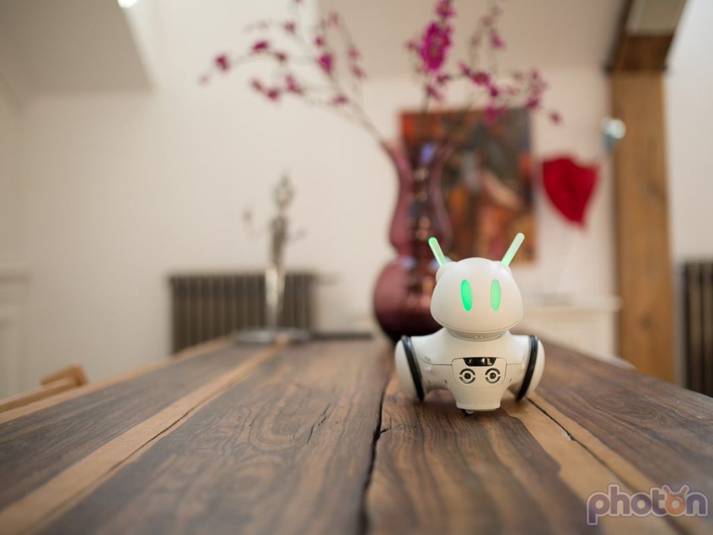 Photon Robot- A Robot that grows with your child
